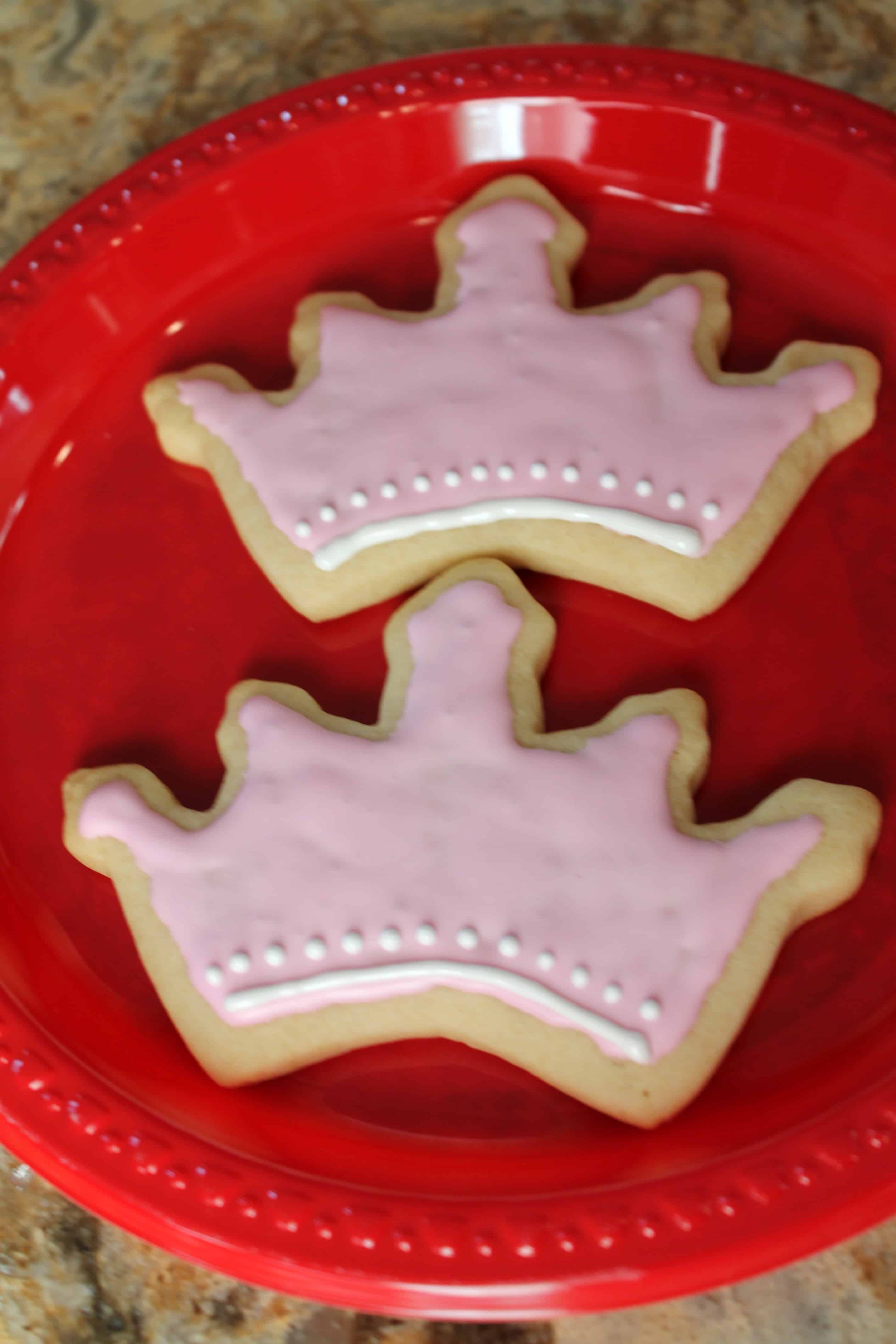 Cookie Decorating: Princess Tiara Cookies - Mom With Cookies